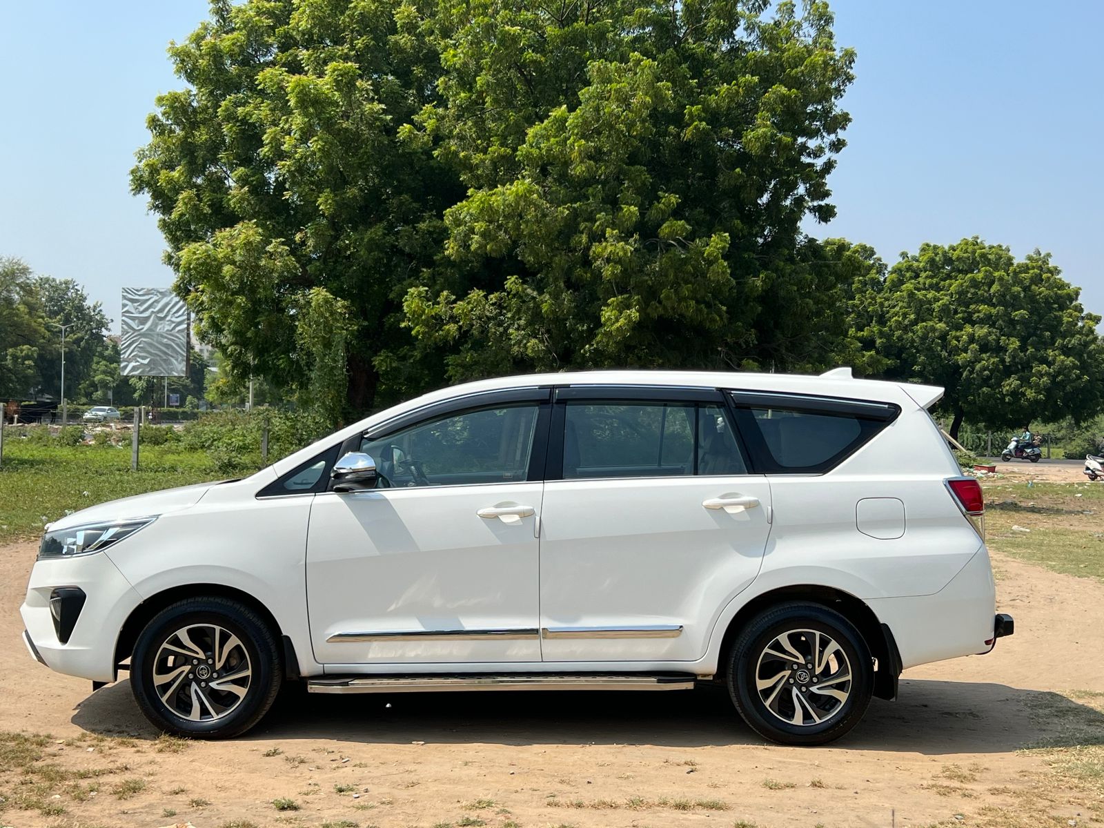 Toyota Innova Crysta 2021 GX Automatic – Rameshwar Auto Consult